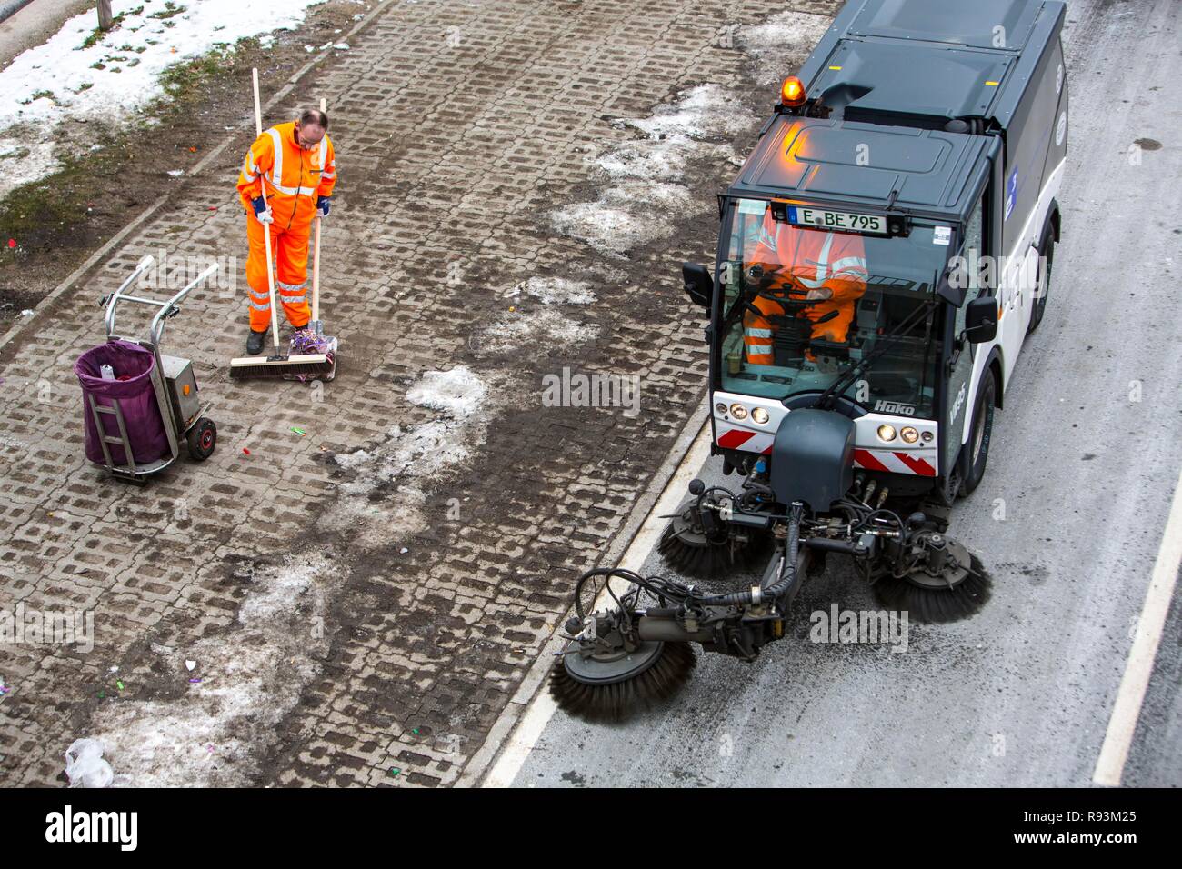 High street cleaning hi-res stock photography and images - Alamy