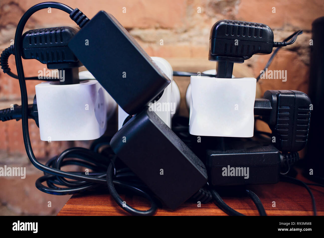 Tee in socket. macro Device adapter tee electrical on three sockets ...