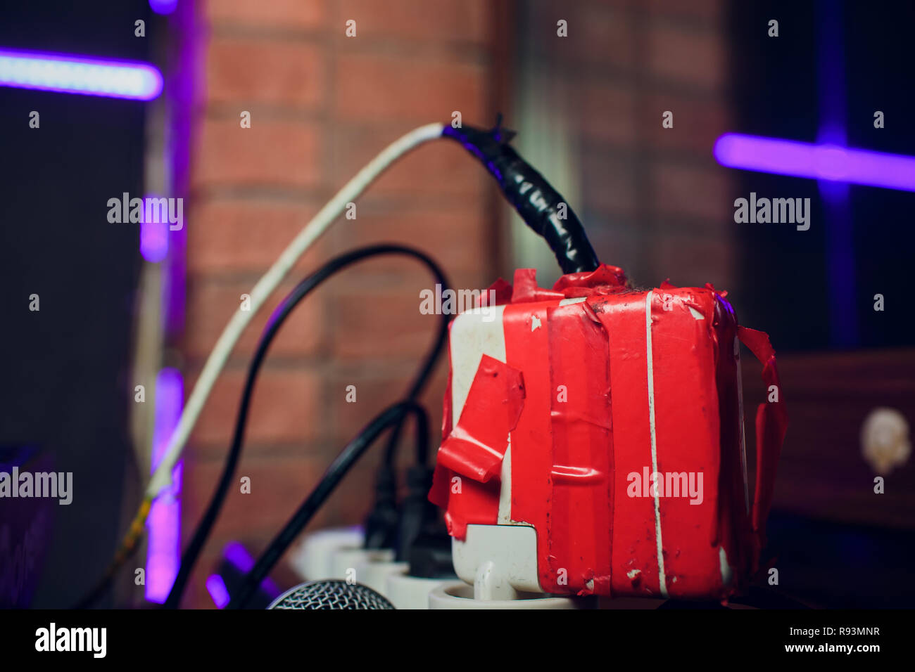 Electrical tee hi-res stock photography and images - Alamy