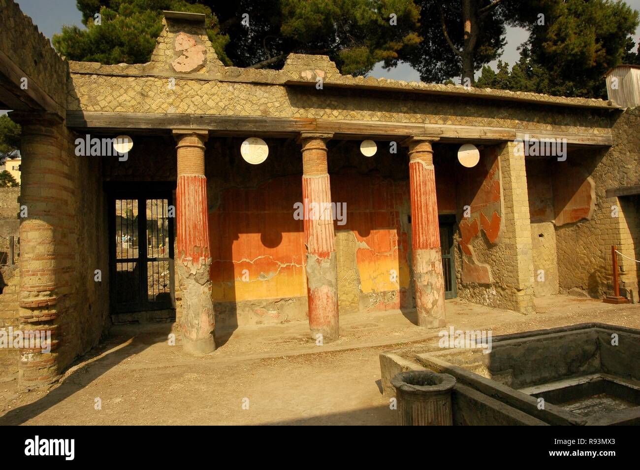 Red columns in the Casa del Rilievo di Telefo, ancient Roman ...