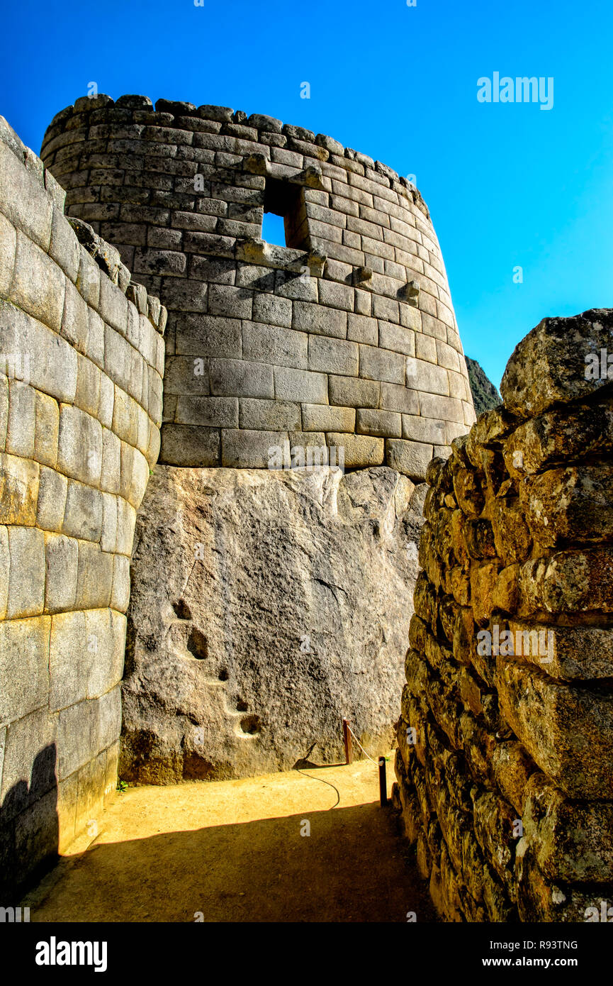 Machu picchu temple sun hi-res stock photography and images - Alamy