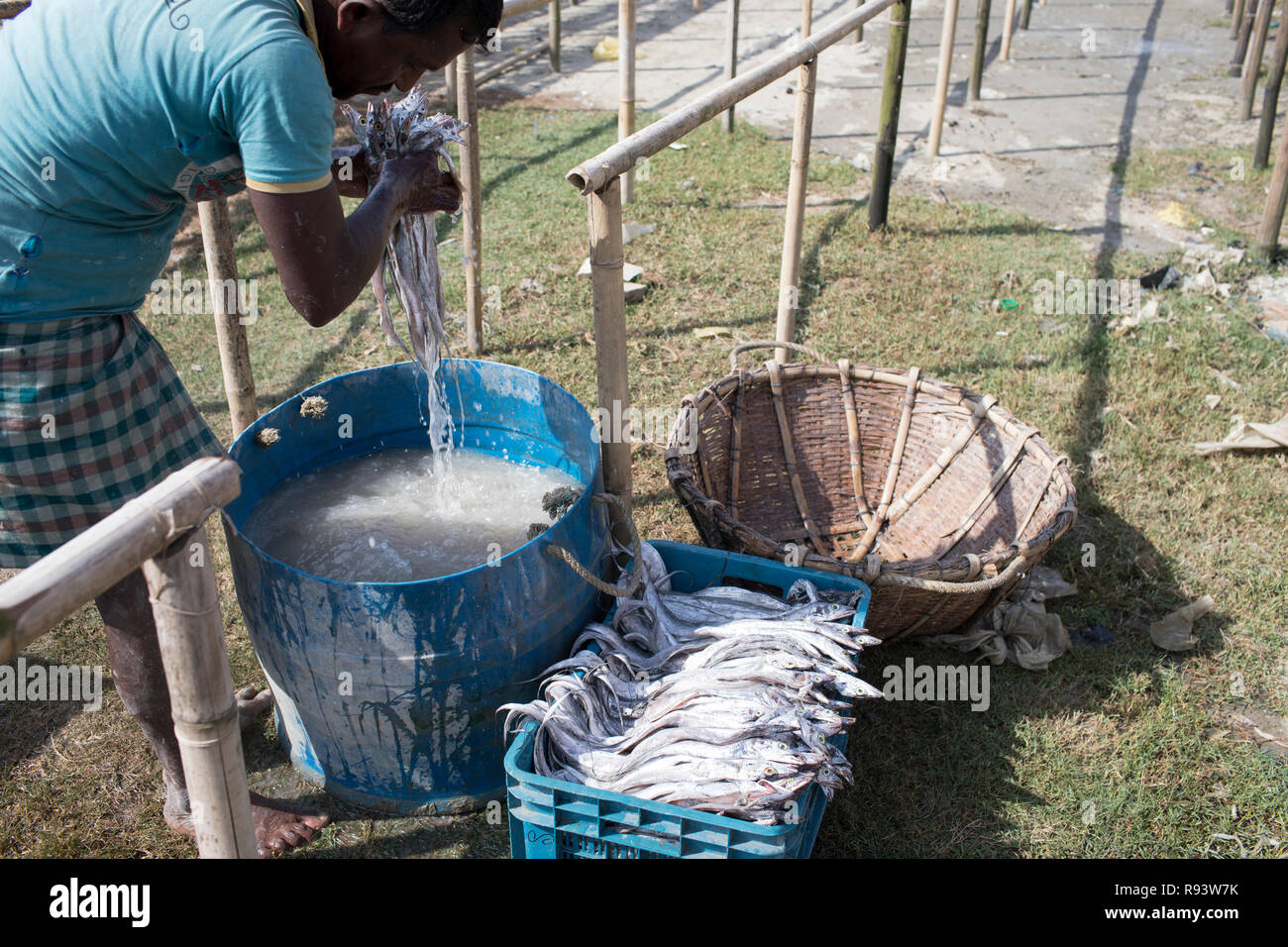 Chemical plant workers hi-res stock photography and images - Alamy