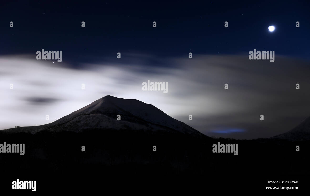 Japan niseko ski resort hi-res stock photography and images - Alamy