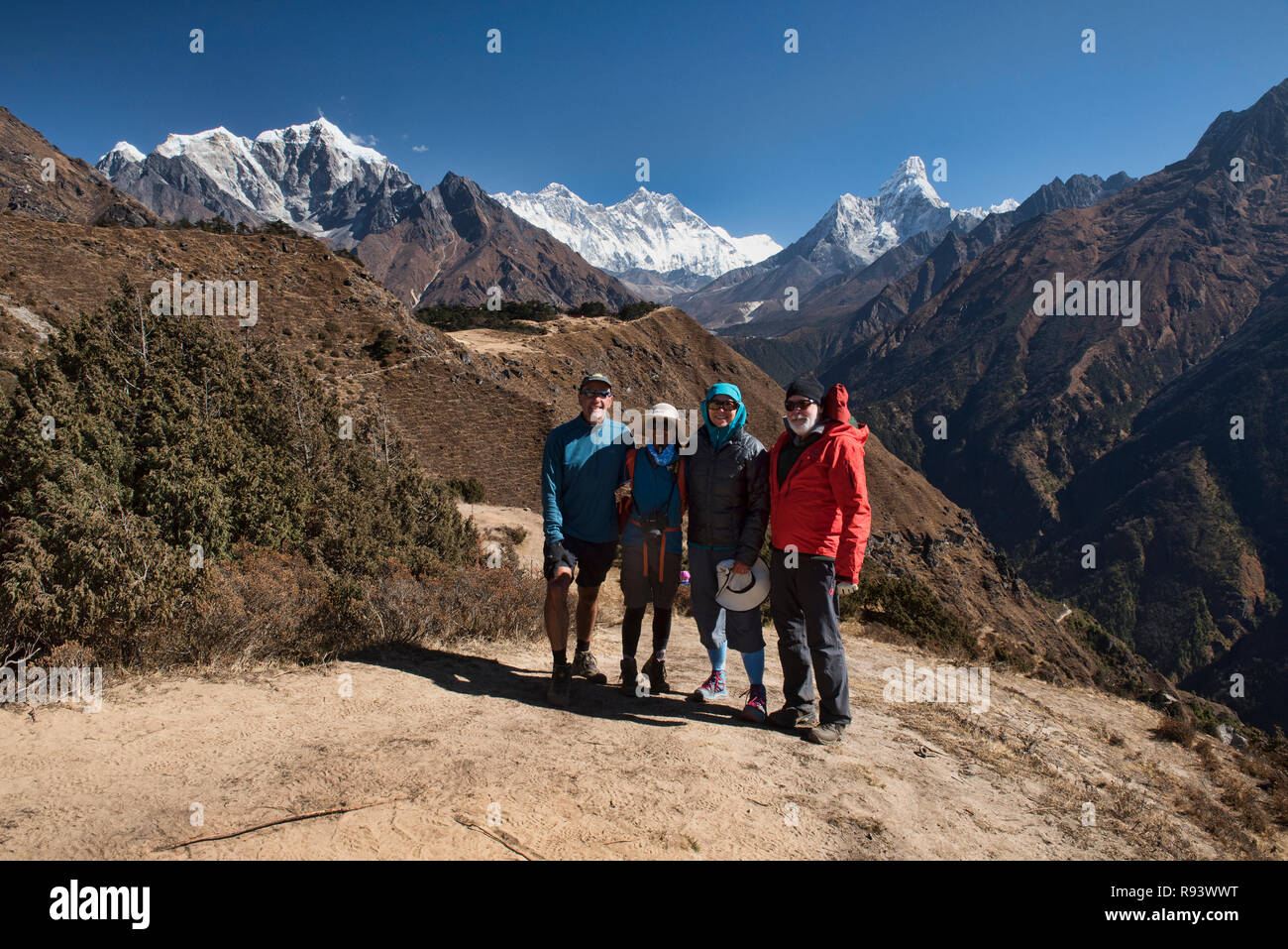 Trekkers at the Everest viewpoint, Khumbu, Nepal Stock Photo - Alamy