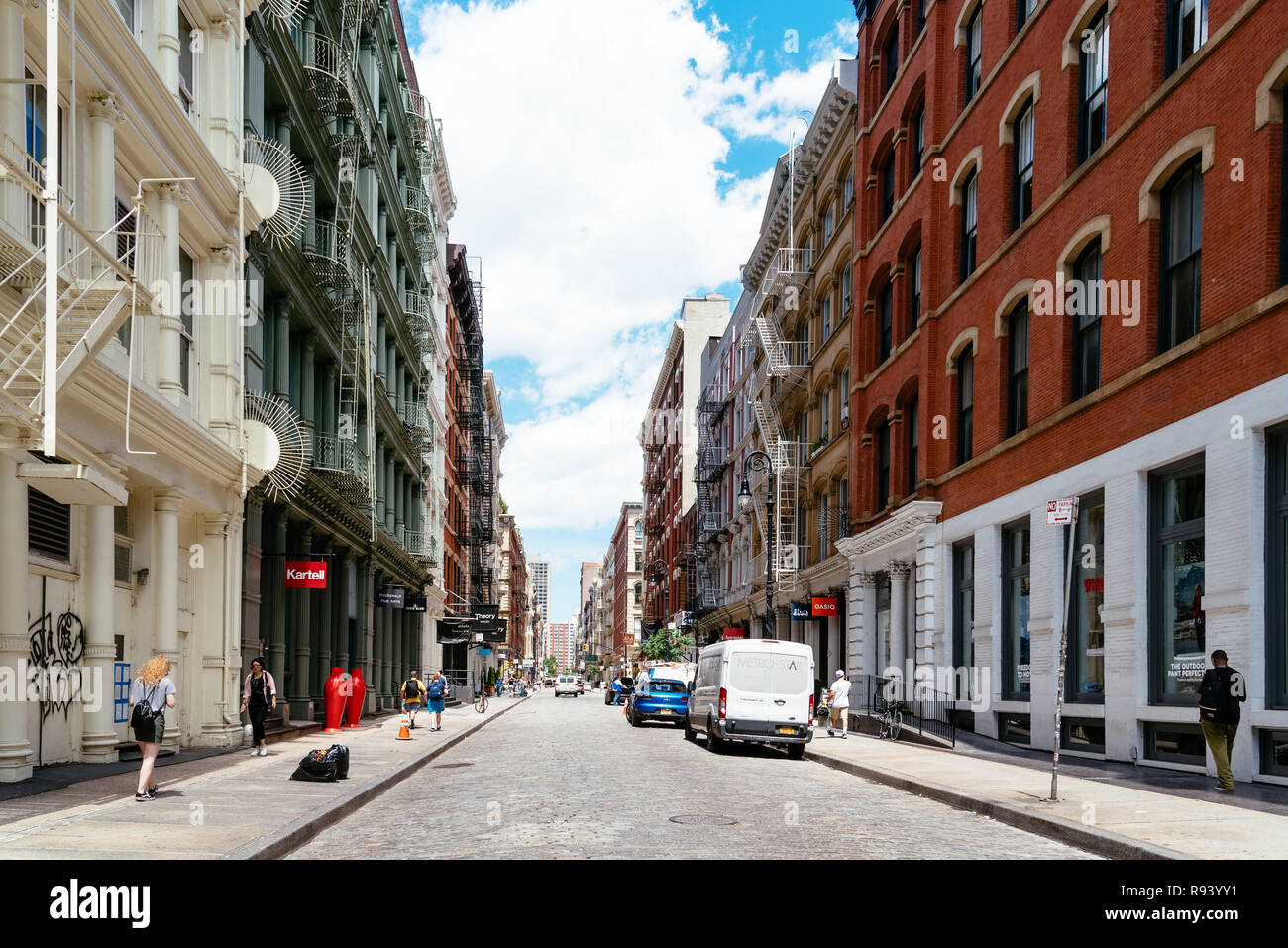 Cast iron storefront hi-res stock photography and images - Alamy