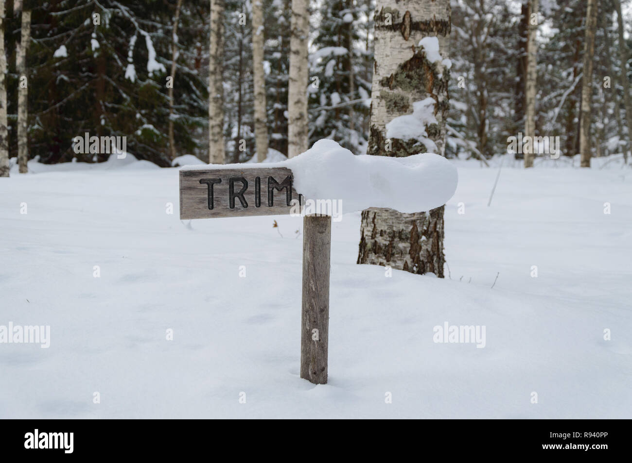 Snow covered sign of keep-fit trail Stock Photo - Alamy