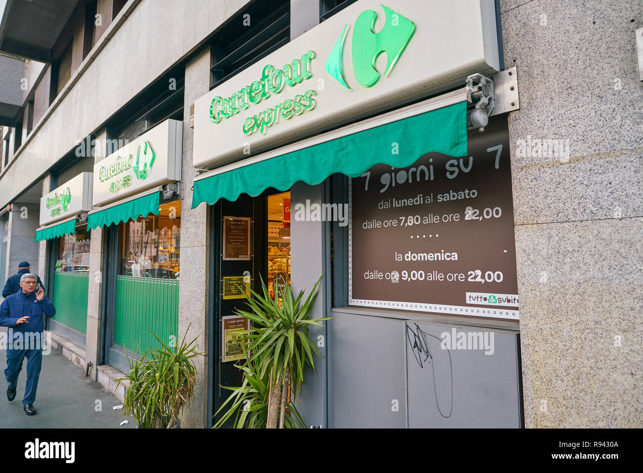 Carrefour Express High Resolution Stock Photography and Images - Alamy