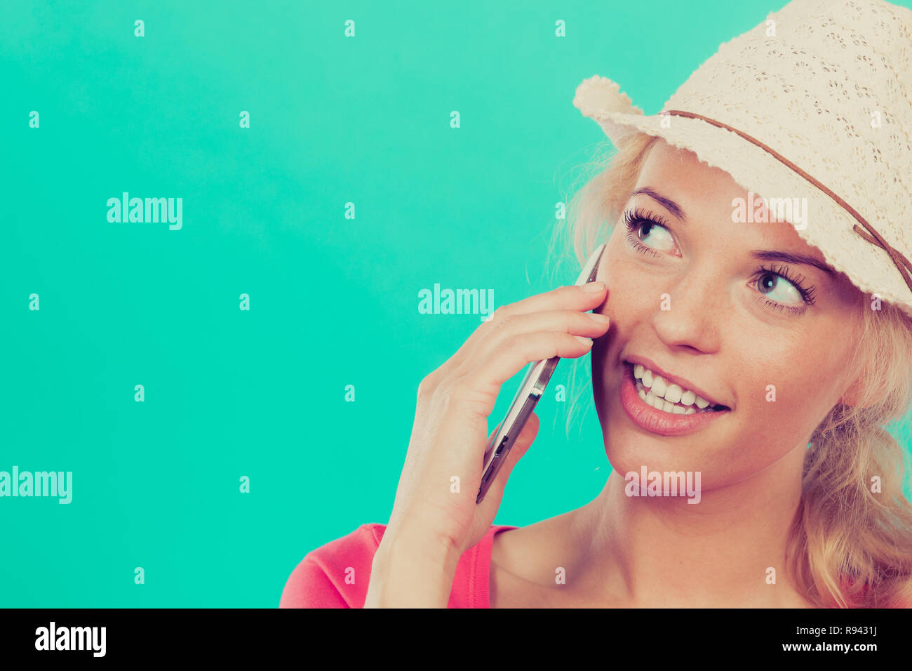International calls, calling friends and family abroad, modern ...