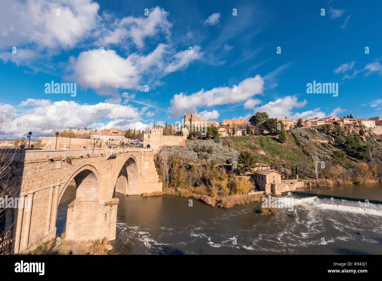 Toledo medieval hi-res stock photography and images - Alamy