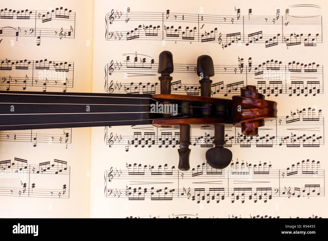 Musical score orchestra hi-res stock photography and images - Alamy