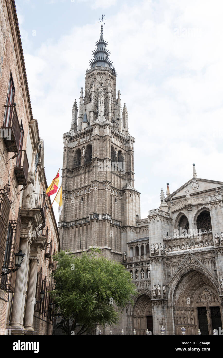 Old urban architecture hi-res stock photography and images - Alamy