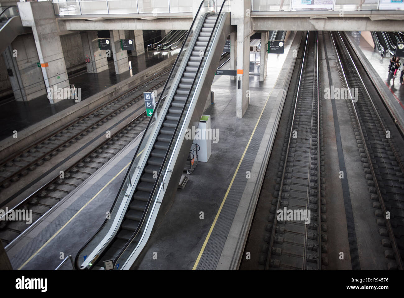 Rail track overhead hi-res stock photography and images - Alamy