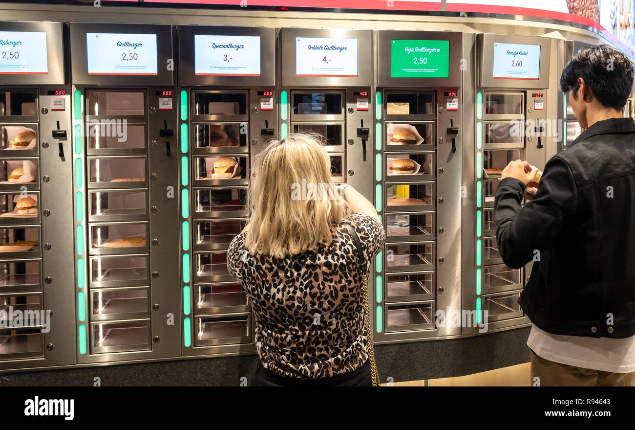 Food vending machine hi-res stock photography and images - Alamy