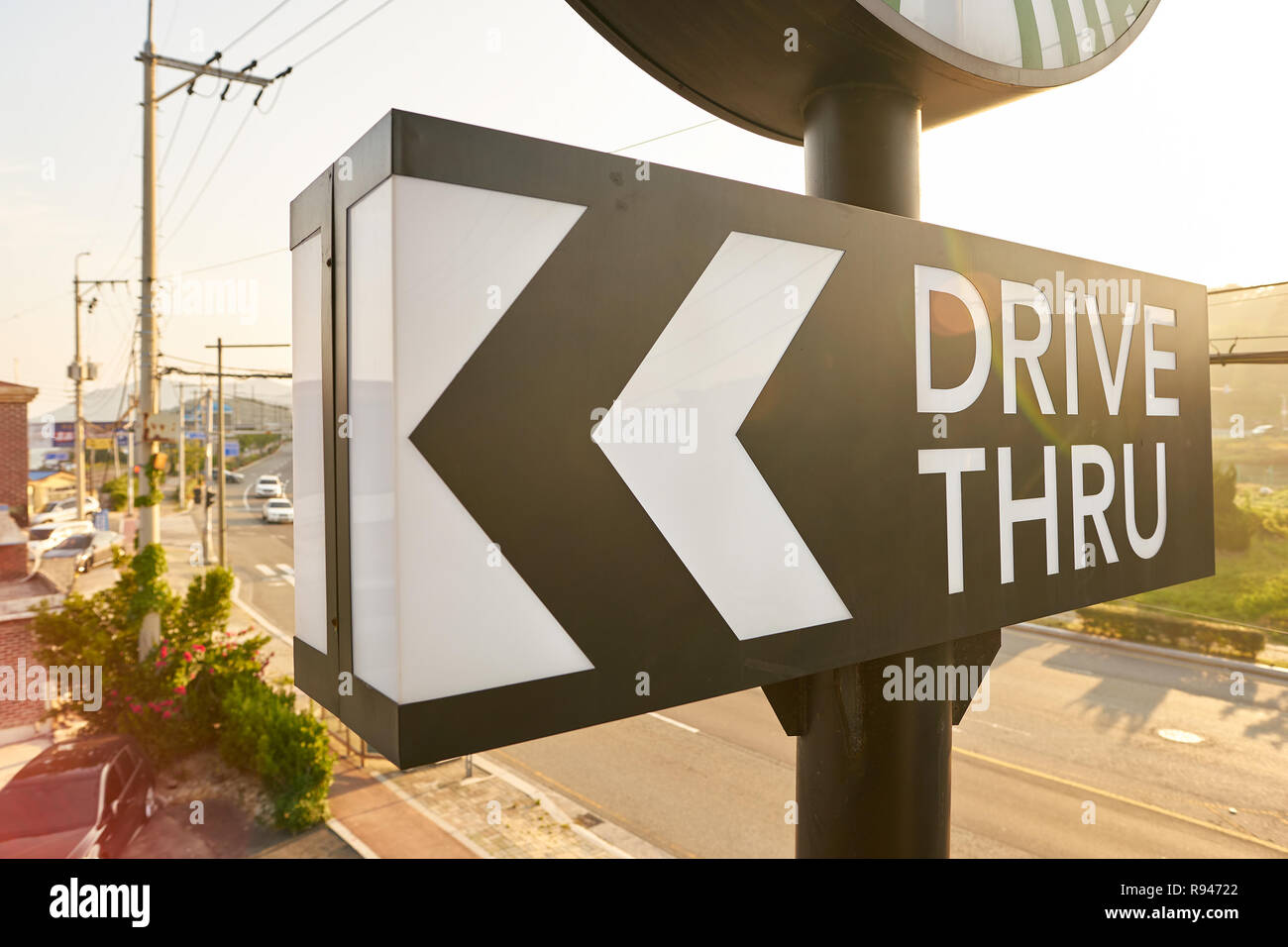 Drive thru sign at starbucks hi-res stock photography and images - Alamy
