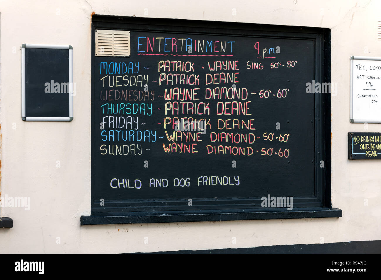 Car advertising hoarding hi-res stock photography and images - Alamy