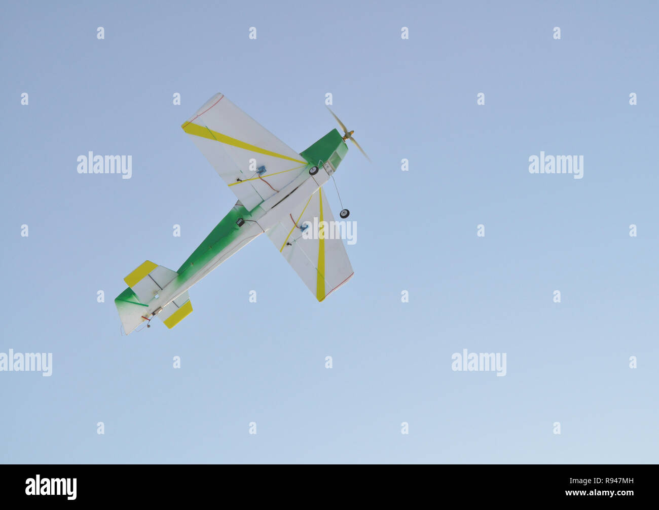 Styrofoam plane hi-res stock photography and images - Alamy