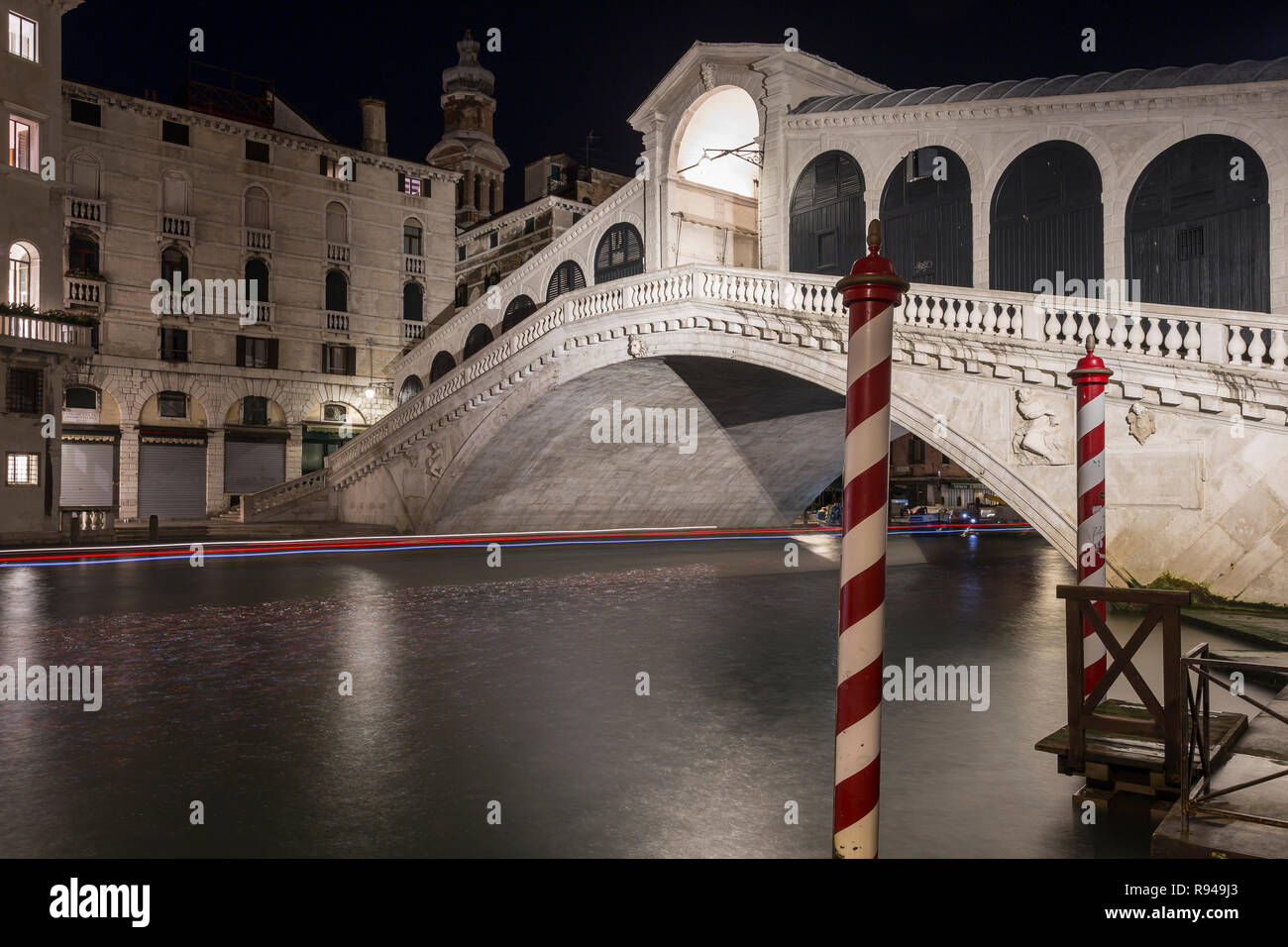 Venice waterfront night hi-res stock photography and images - Alamy
