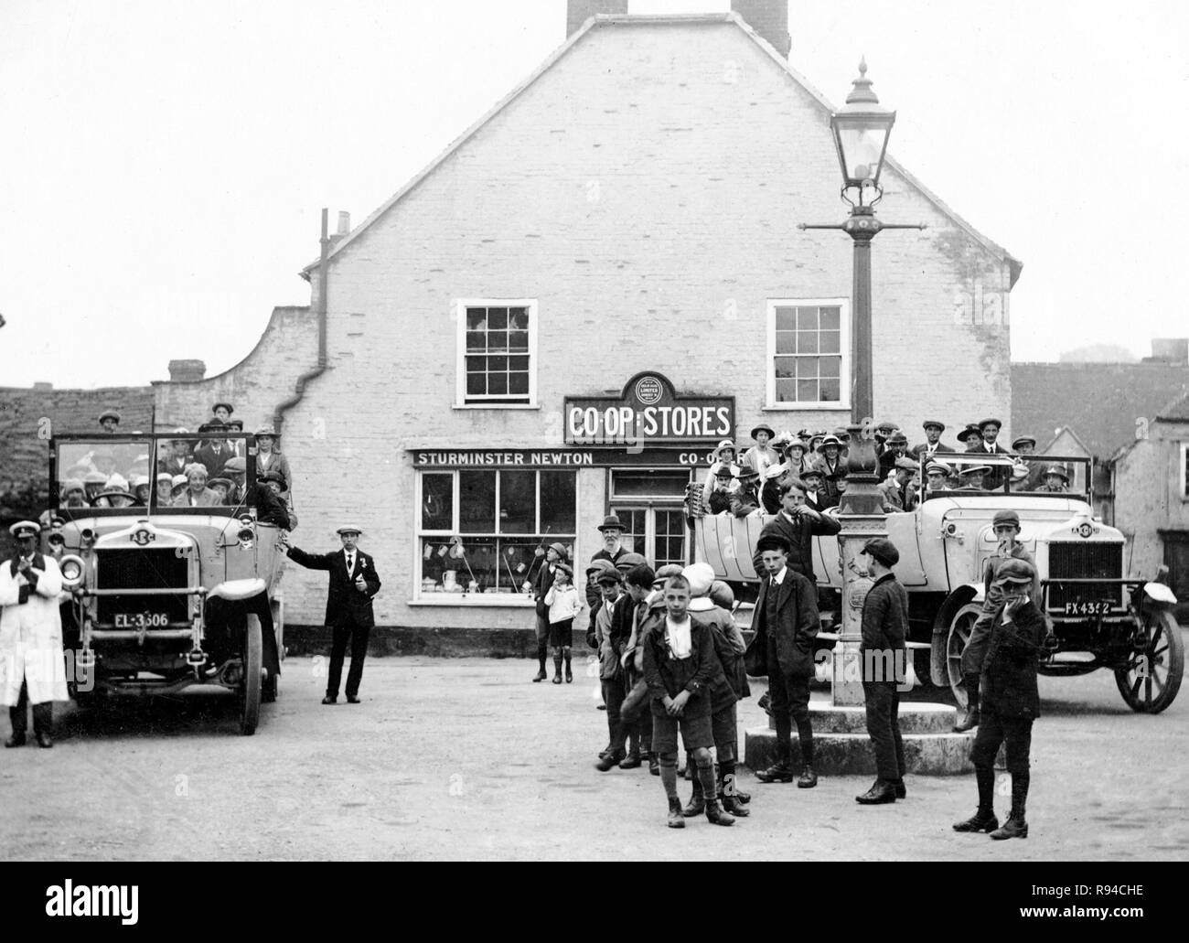 The Square, Sturminster Newton Stock Photo - Alamy