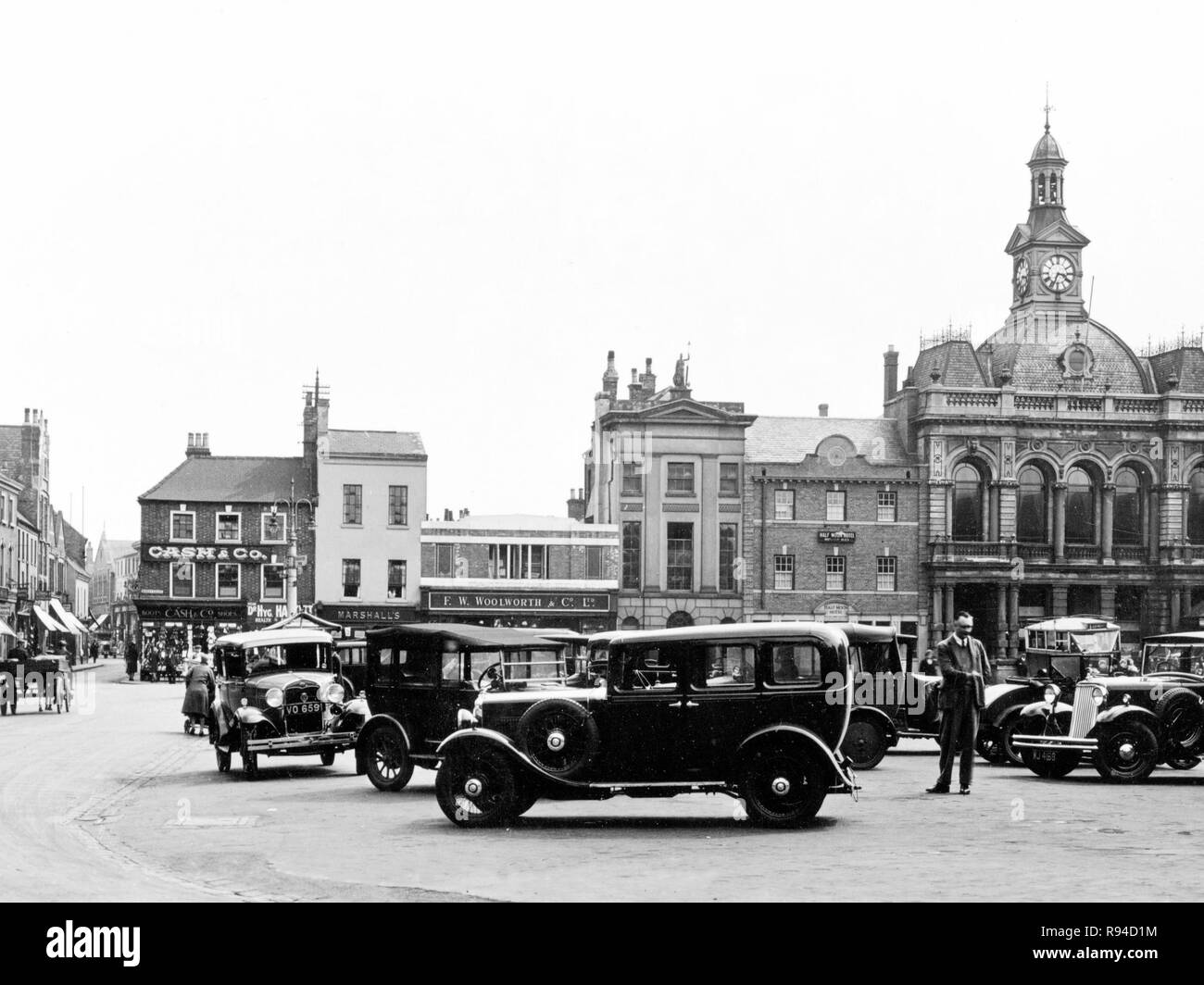 Retford Market Square High Resolution Stock Photography and Images - Alamy