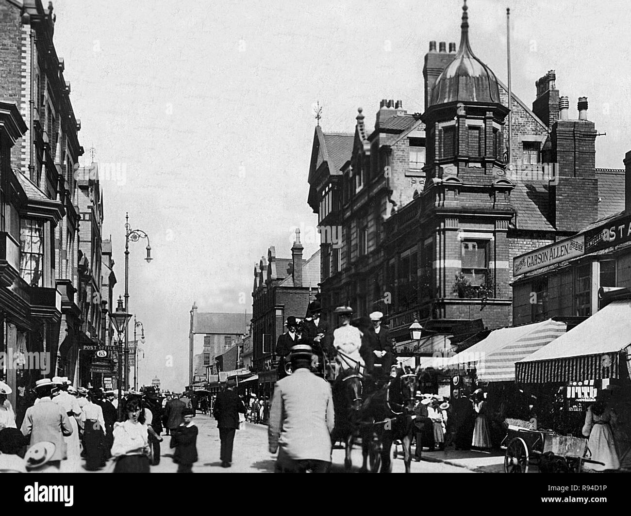 High street rhyl hi-res stock photography and images - Alamy