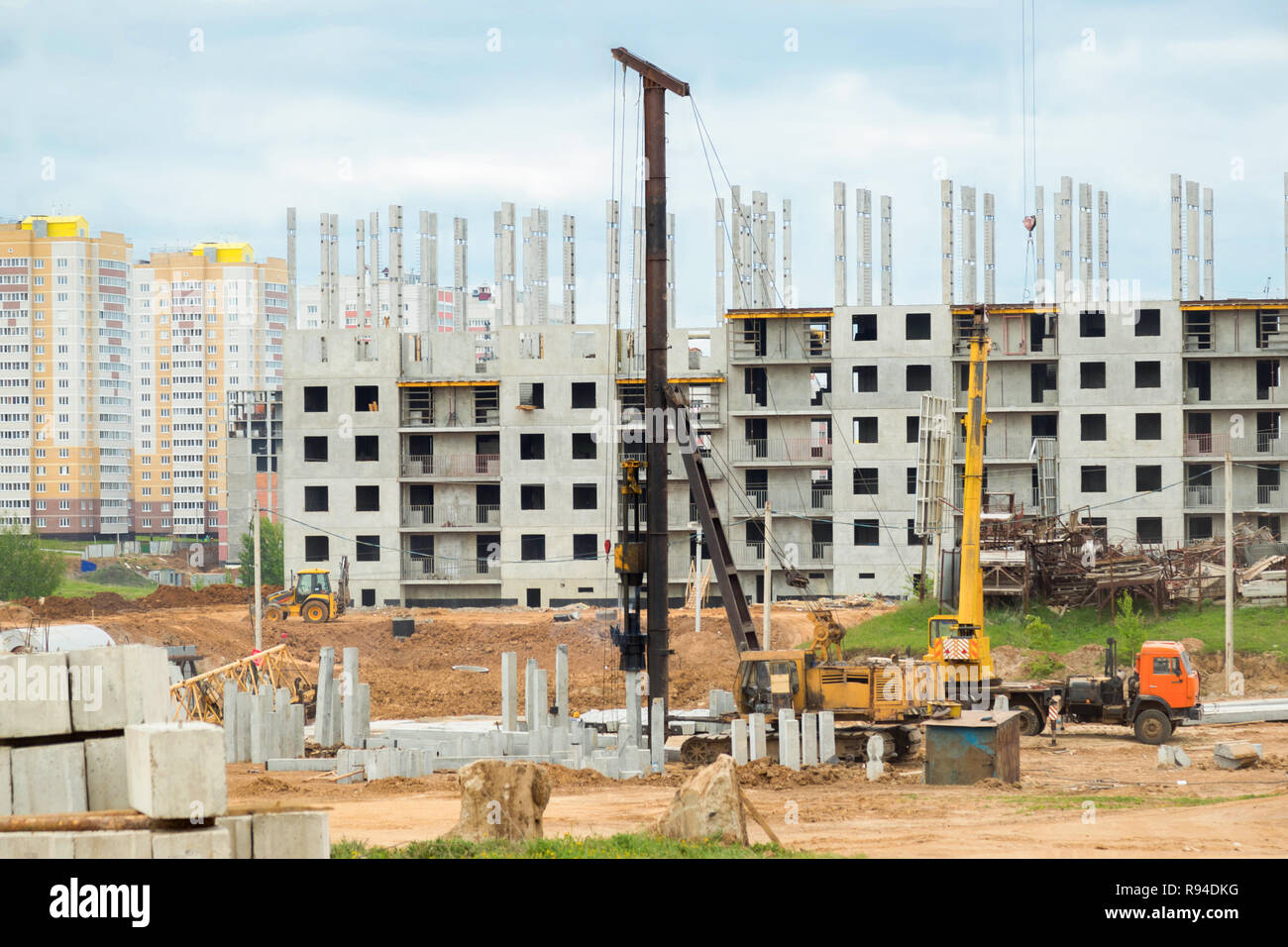 Piling machine hi-res stock photography and images - Alamy