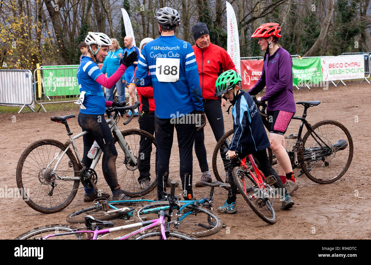 Cyclecross race in progress hi-res stock photography and images - Alamy
