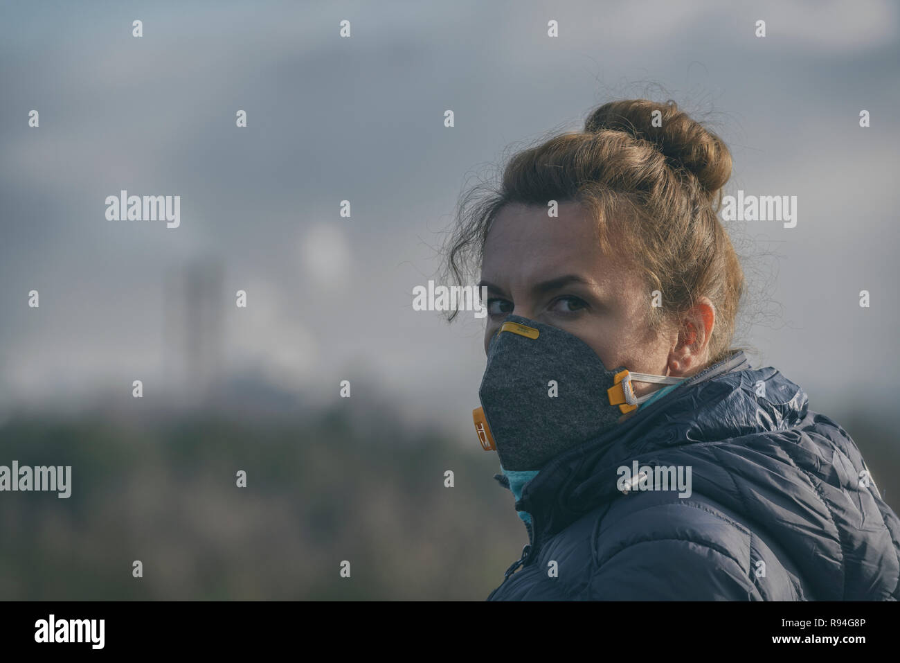 Smog pollution people hi-res stock photography and images - Alamy