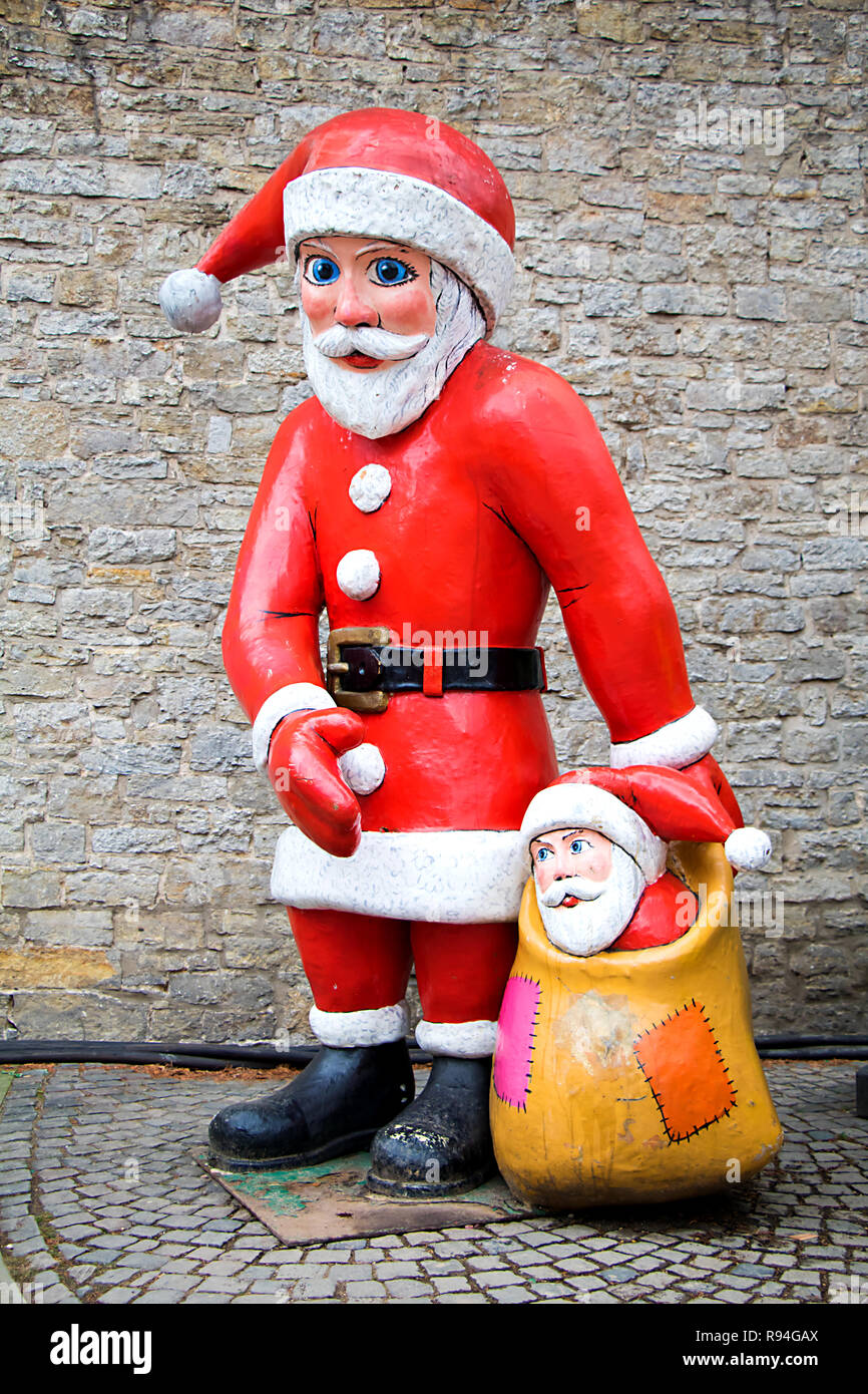 A statue of Father Christmas at at Bielefeld's popular Christmas Market ...