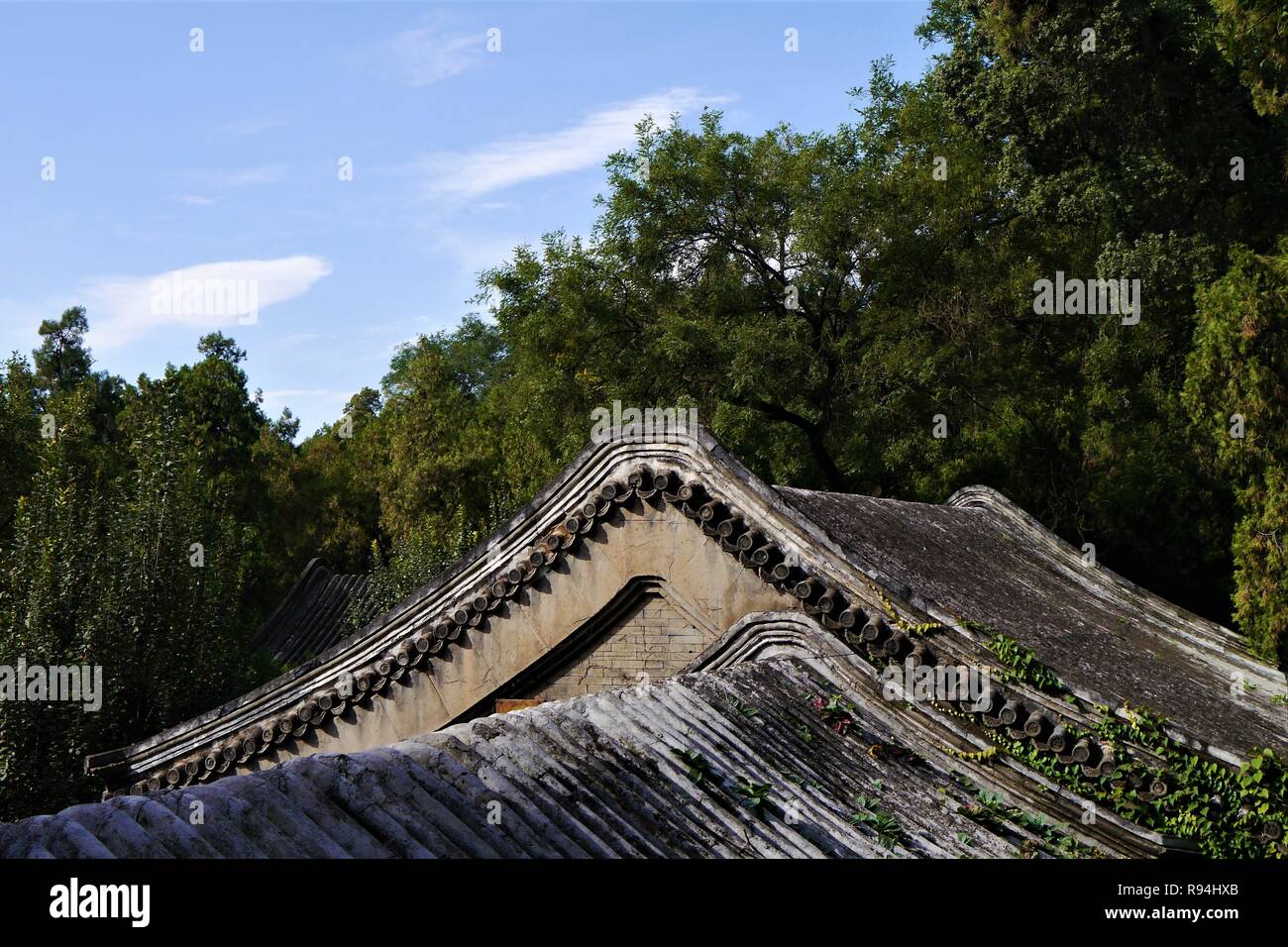 Old Chinese House Stock Photo - Alamy
