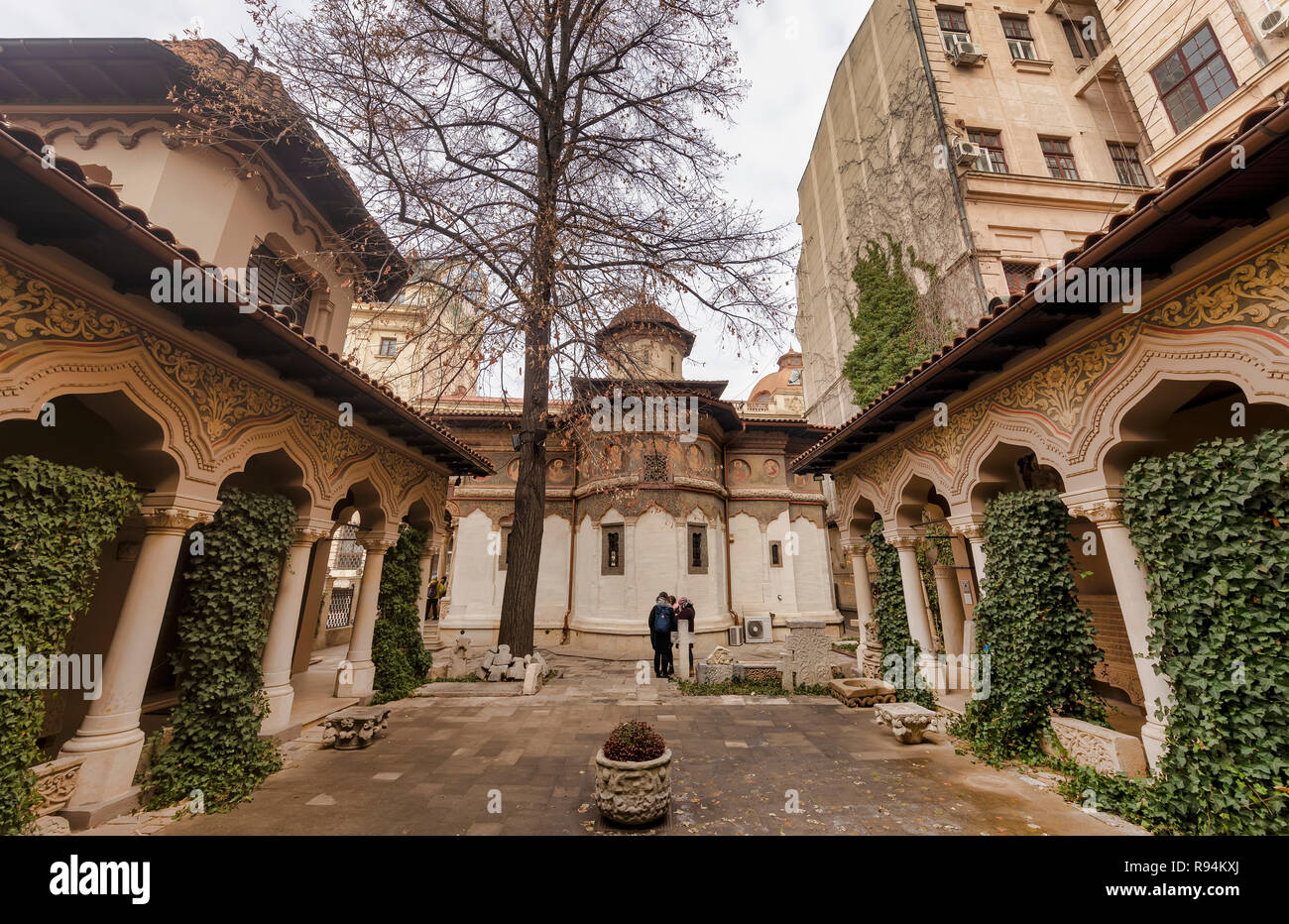 Biserica manastirii stavropoleos hi-res stock photography and images ...