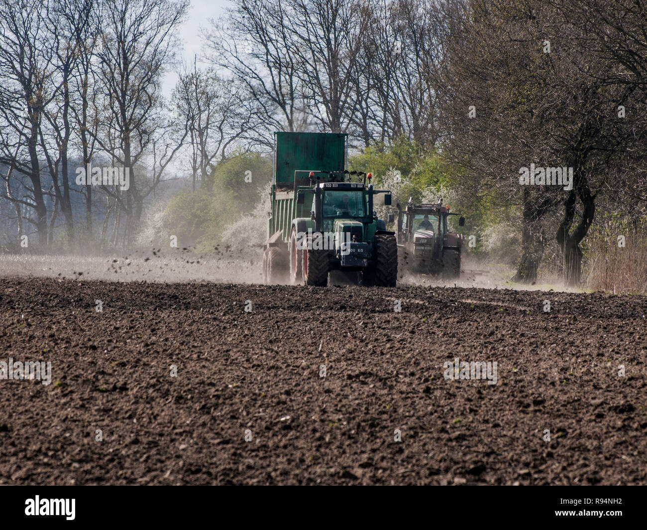 Manure spreader tractor hi-res stock photography and images - Alamy