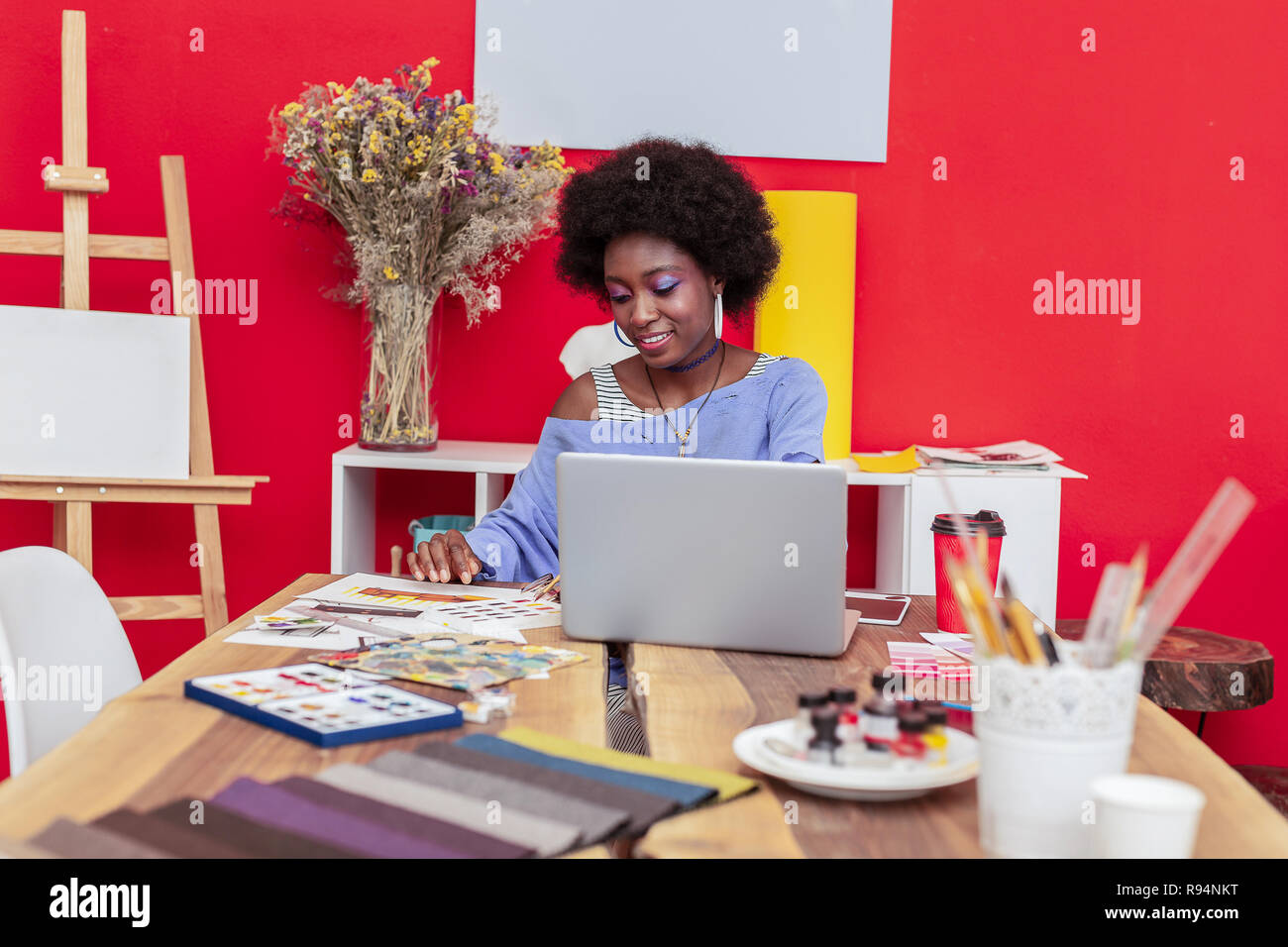 Millennial fashion show hi-res stock photography and images - Alamy