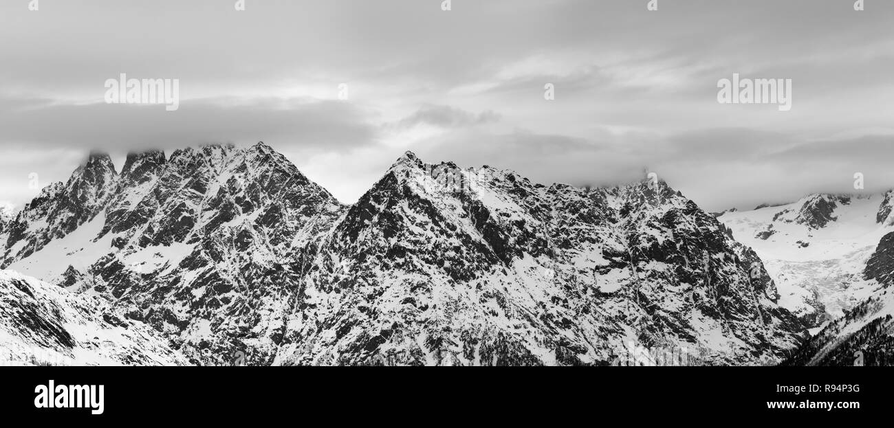 Snowy winter rocky mountain Black and White Stock Photos & Images - Alamy