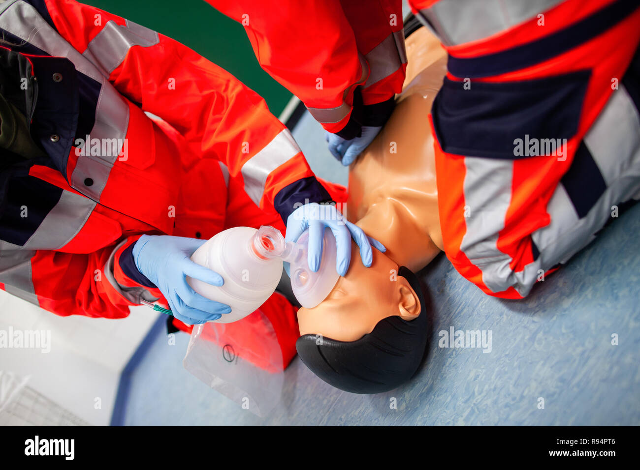 German paramedic trains emergency basics on a puppet Stock Photo - Alamy