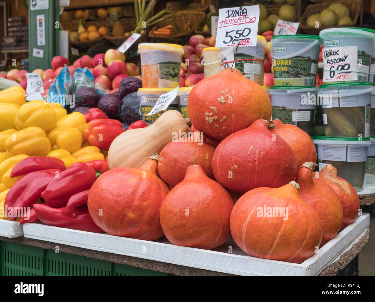 Polish fruit and vegetable market hi-res stock photography and images ...