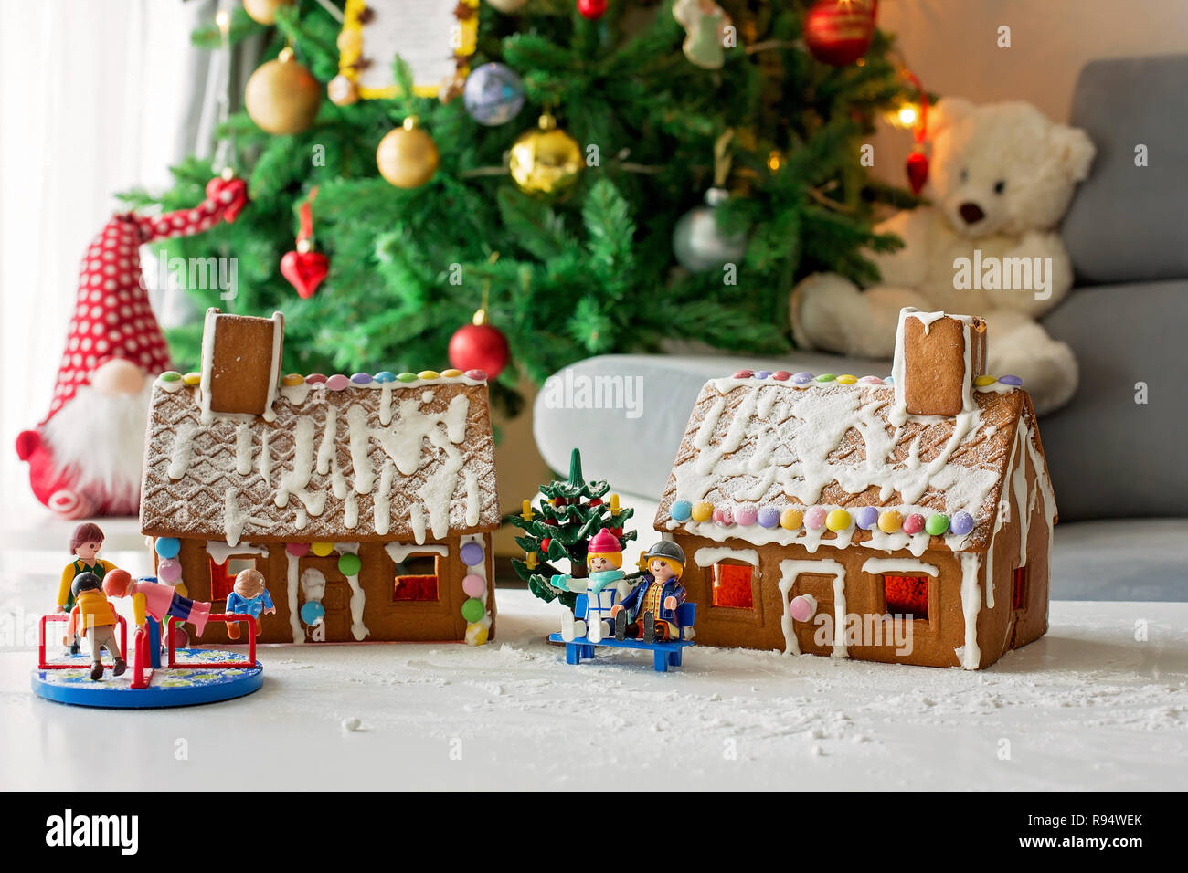 Gingerbread relaxing hi-res stock photography and images - Alamy