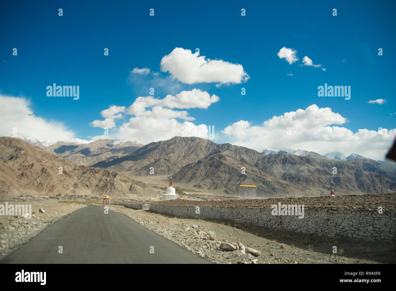 Roads of Ladakh Stock Photo - Alamy