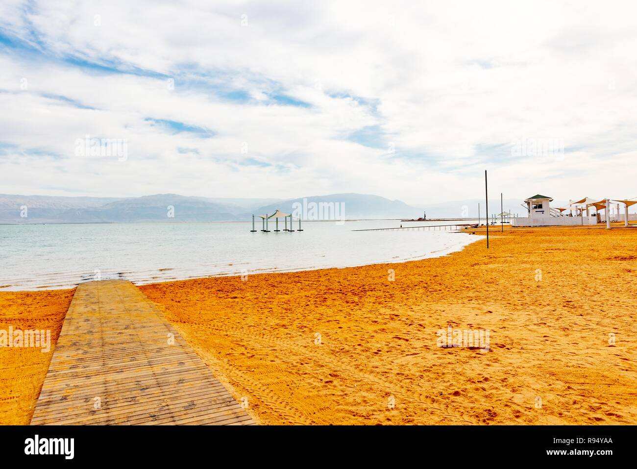Pier on the beach over Dead Sea. Ein Bokek, Israel Stock Photo - Alamy