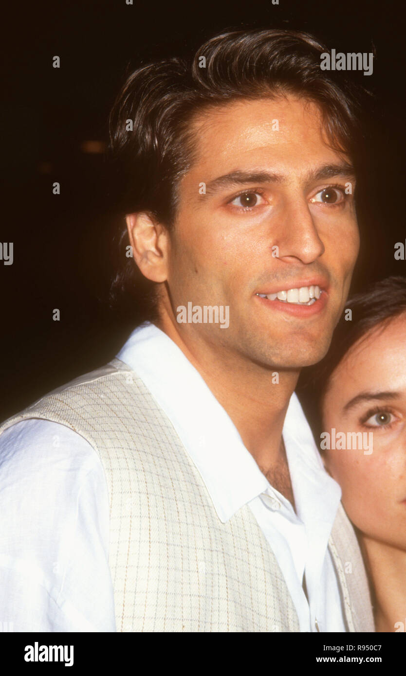 Vincent spano hi-res stock photography and images - Alamy