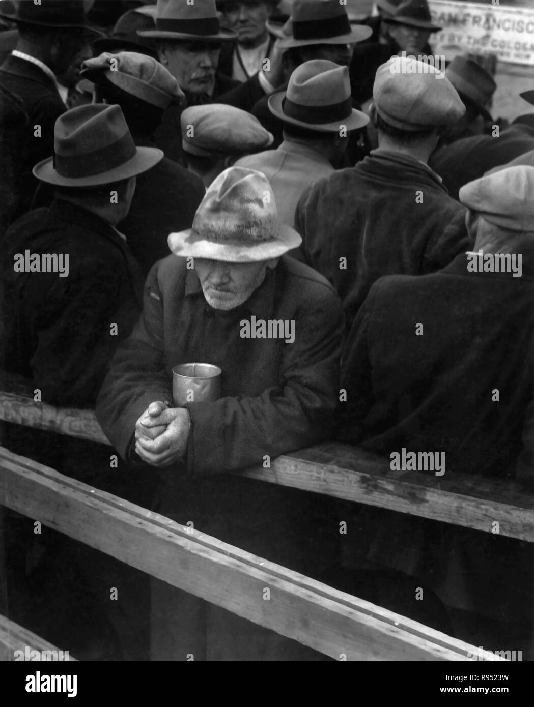 Depression breadline hi-res stock photography and images - Alamy