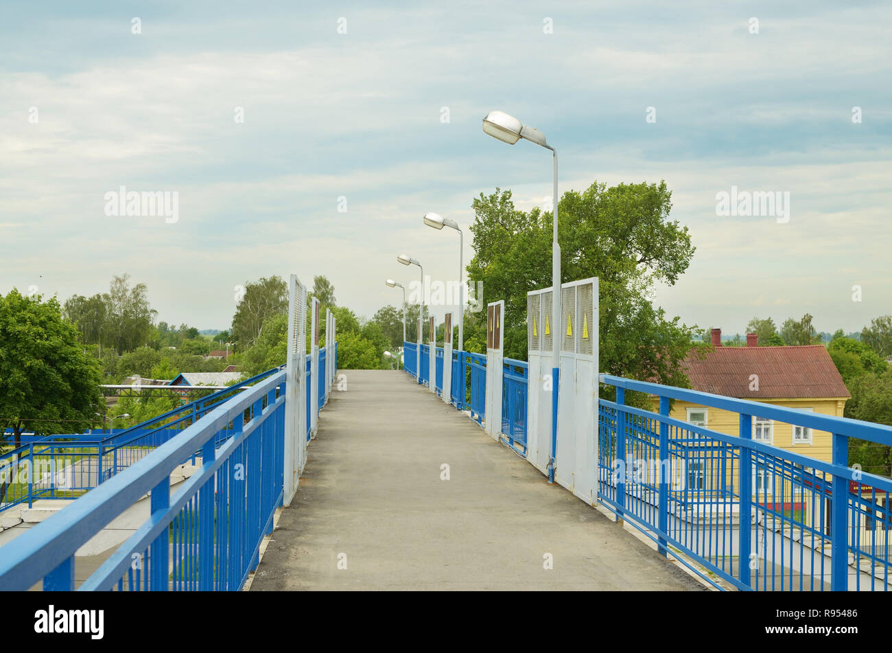 Overpass steps hi-res stock photography and images - Alamy