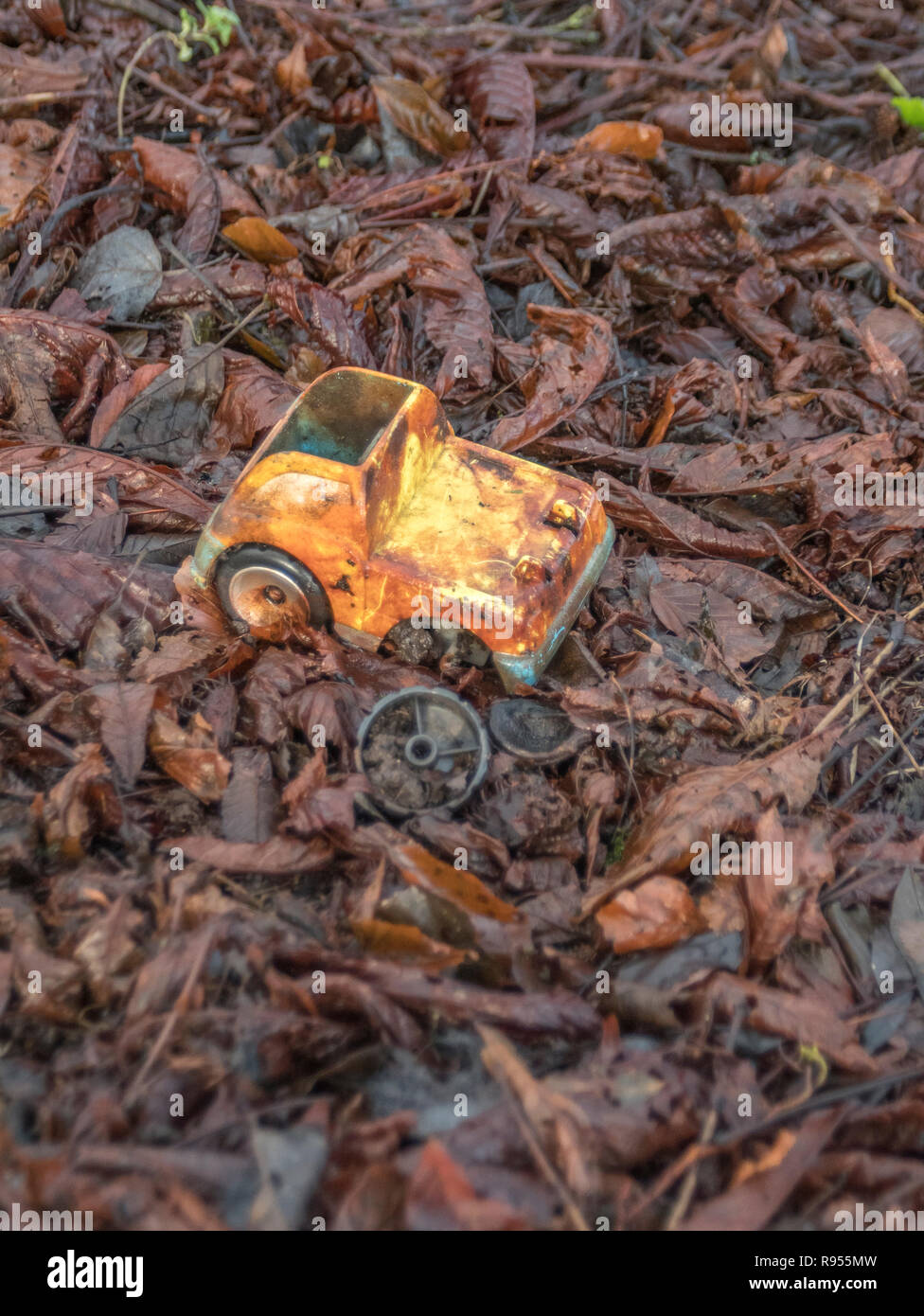 Vehicle repair metaphor hi-res stock photography and images - Alamy