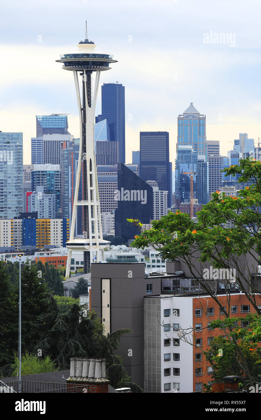 A Vertical of Seattle, Washington skyline Stock Photo - Alamy