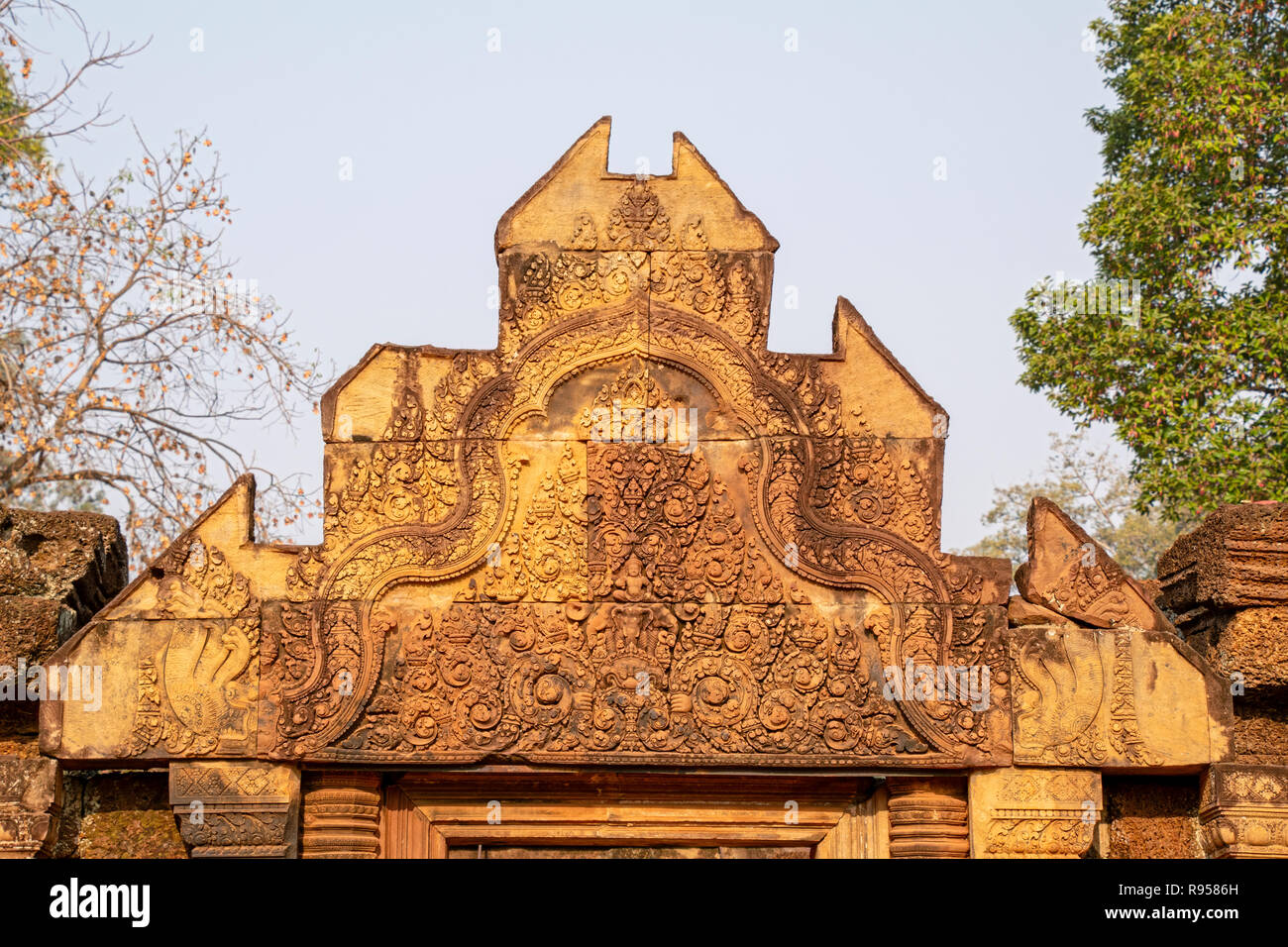 Decorative lintels hi-res stock photography and images - Alamy