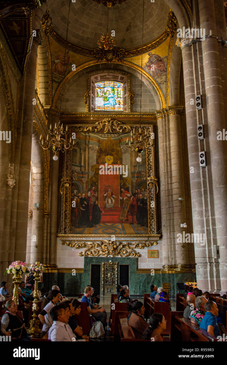 Inside the Old Basilica at the Basilica of Our Lady of Guadalupe in ...