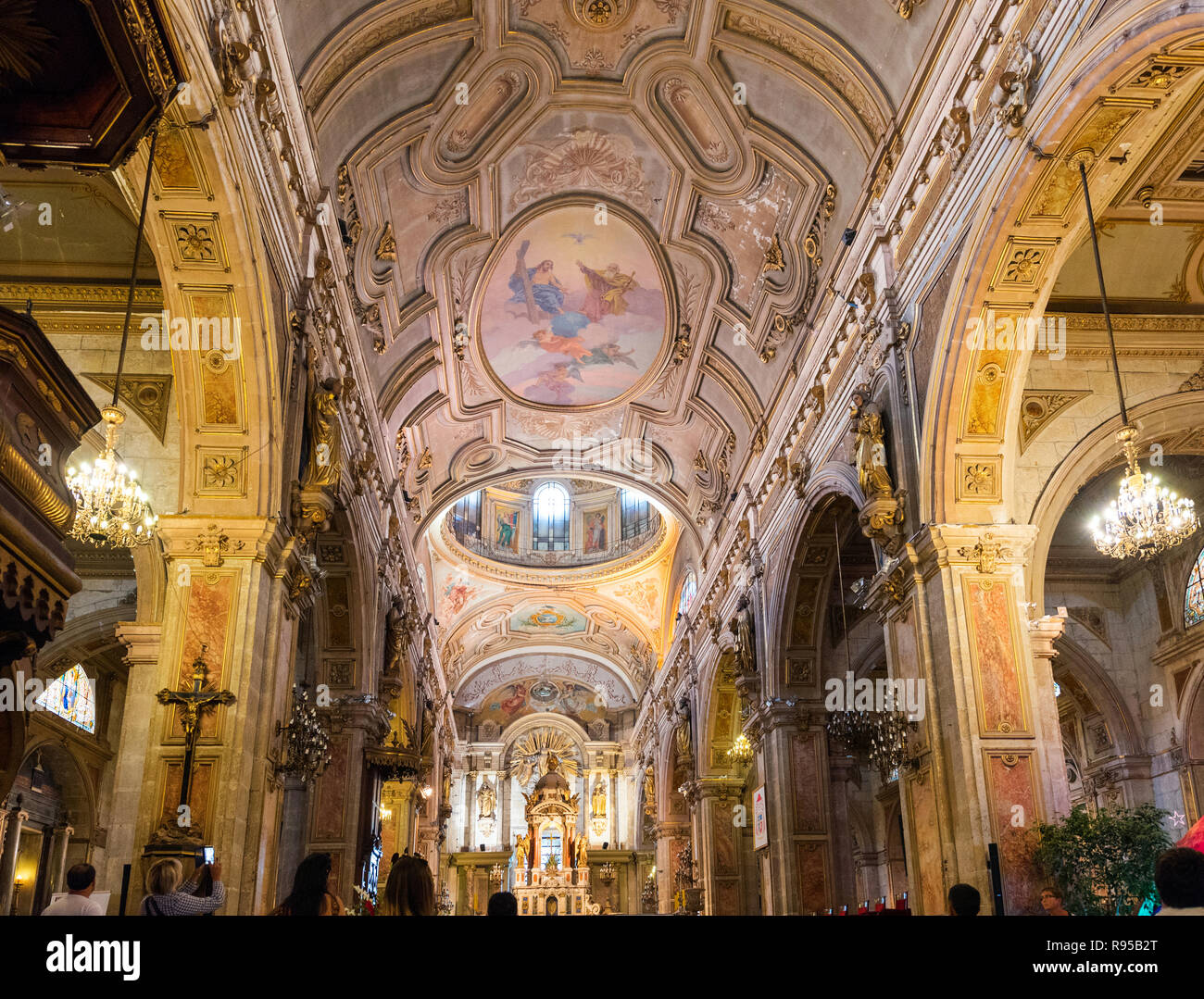Detailed ceiling cathedral dome hi-res stock photography and images - Alamy