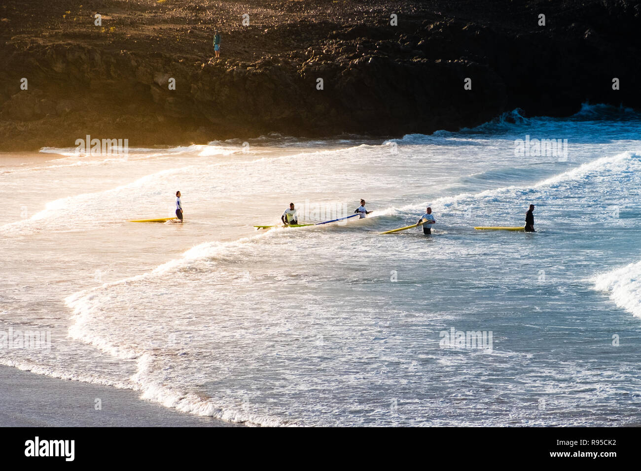 Group surfing lesson hi-res stock photography and images - Alamy