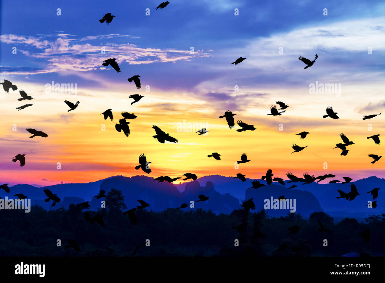 Sunset behind hills hi-res stock photography and images - Alamy