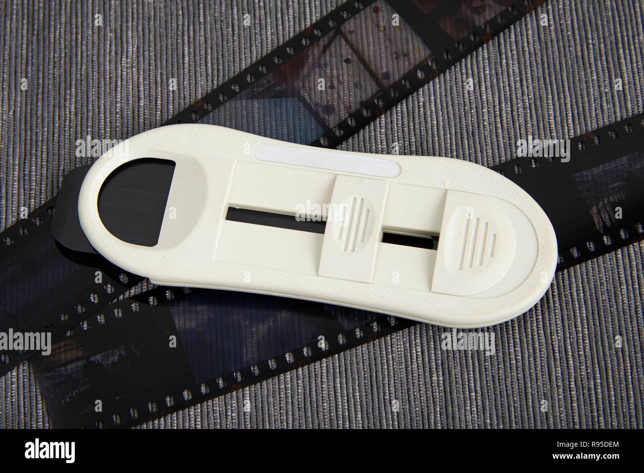 Manual film rewind hi-res stock photography and images - Alamy