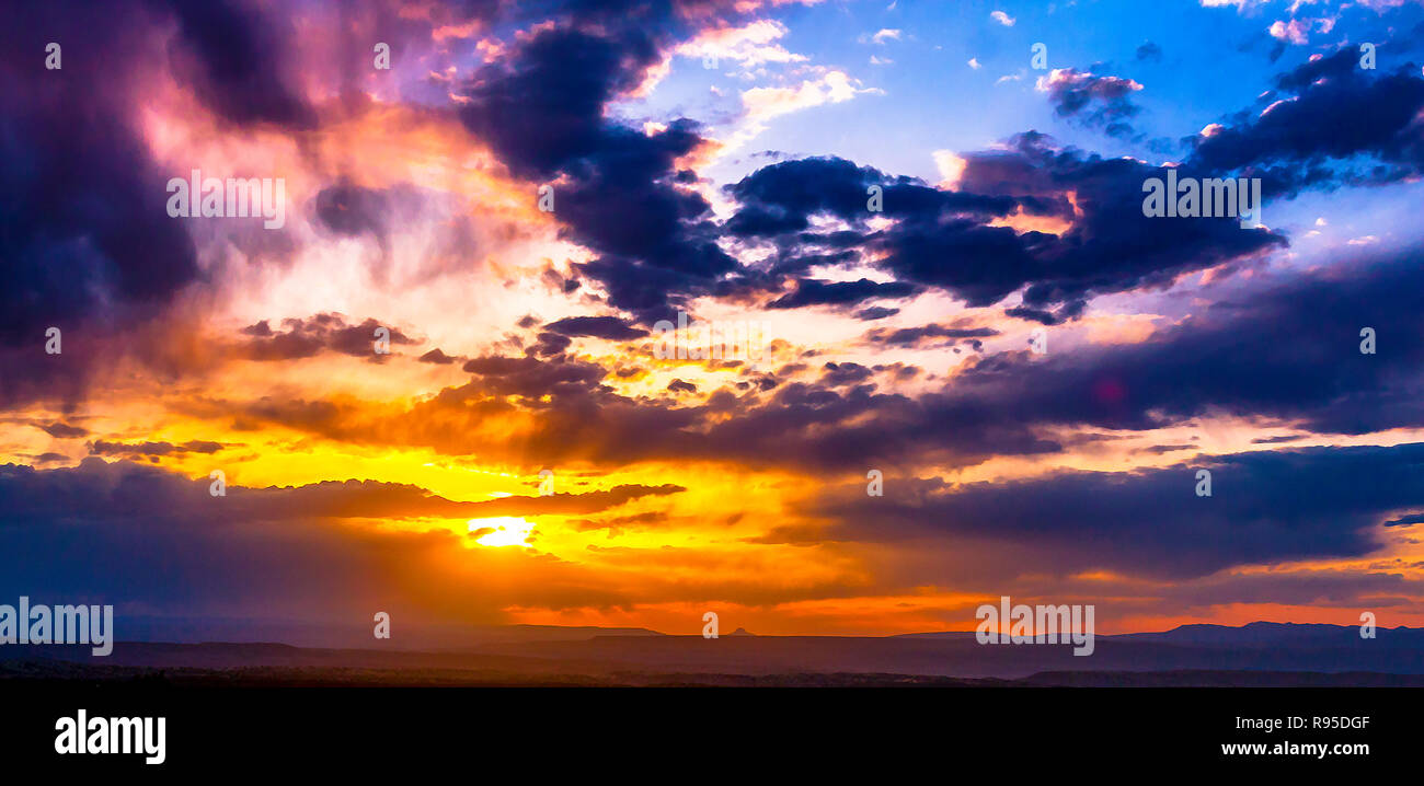 Santa fe sunset sky blue hi-res stock photography and images - Alamy